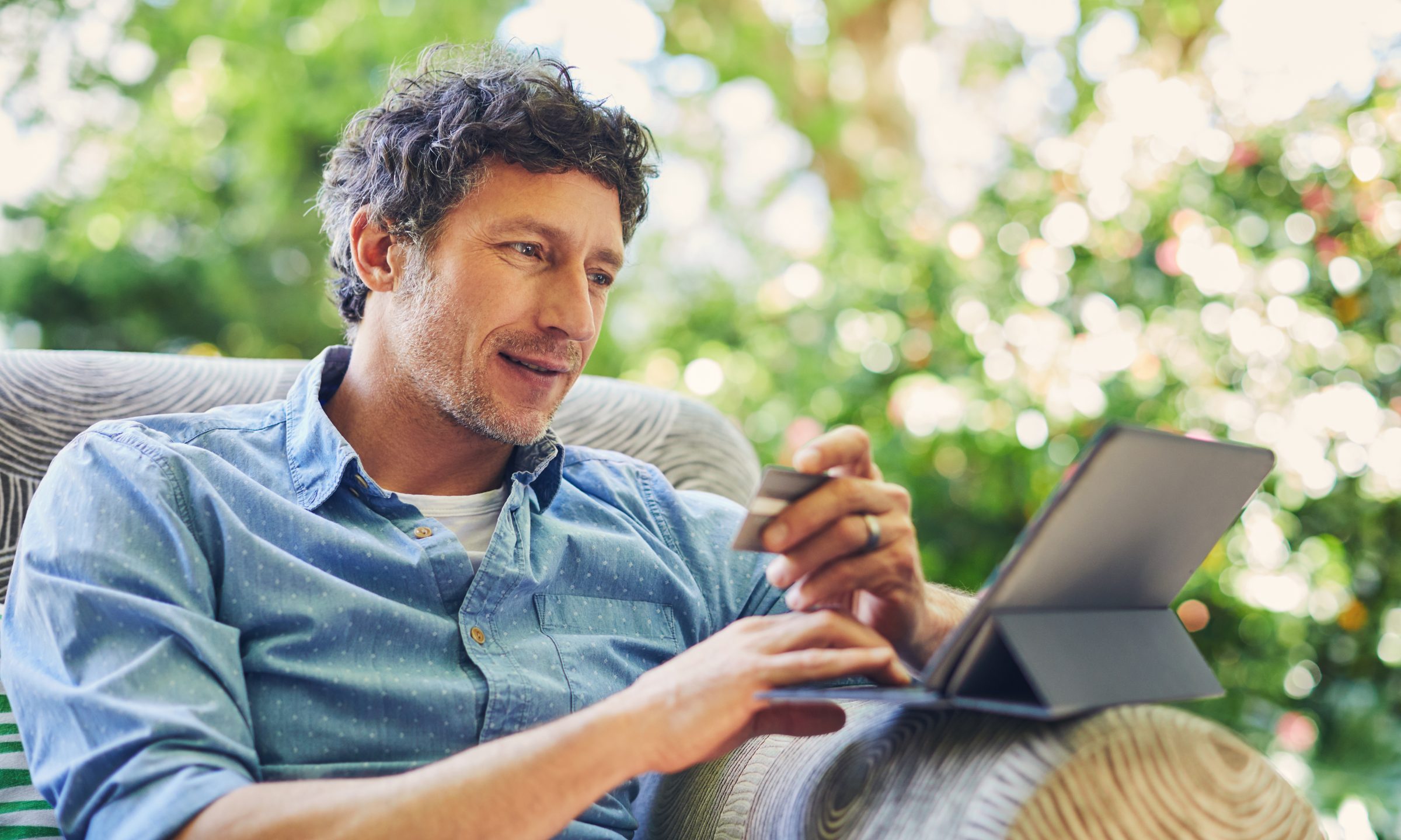 Instant Approval Credit Cards vs. Instant Use vs. Guaranteed Approval ...