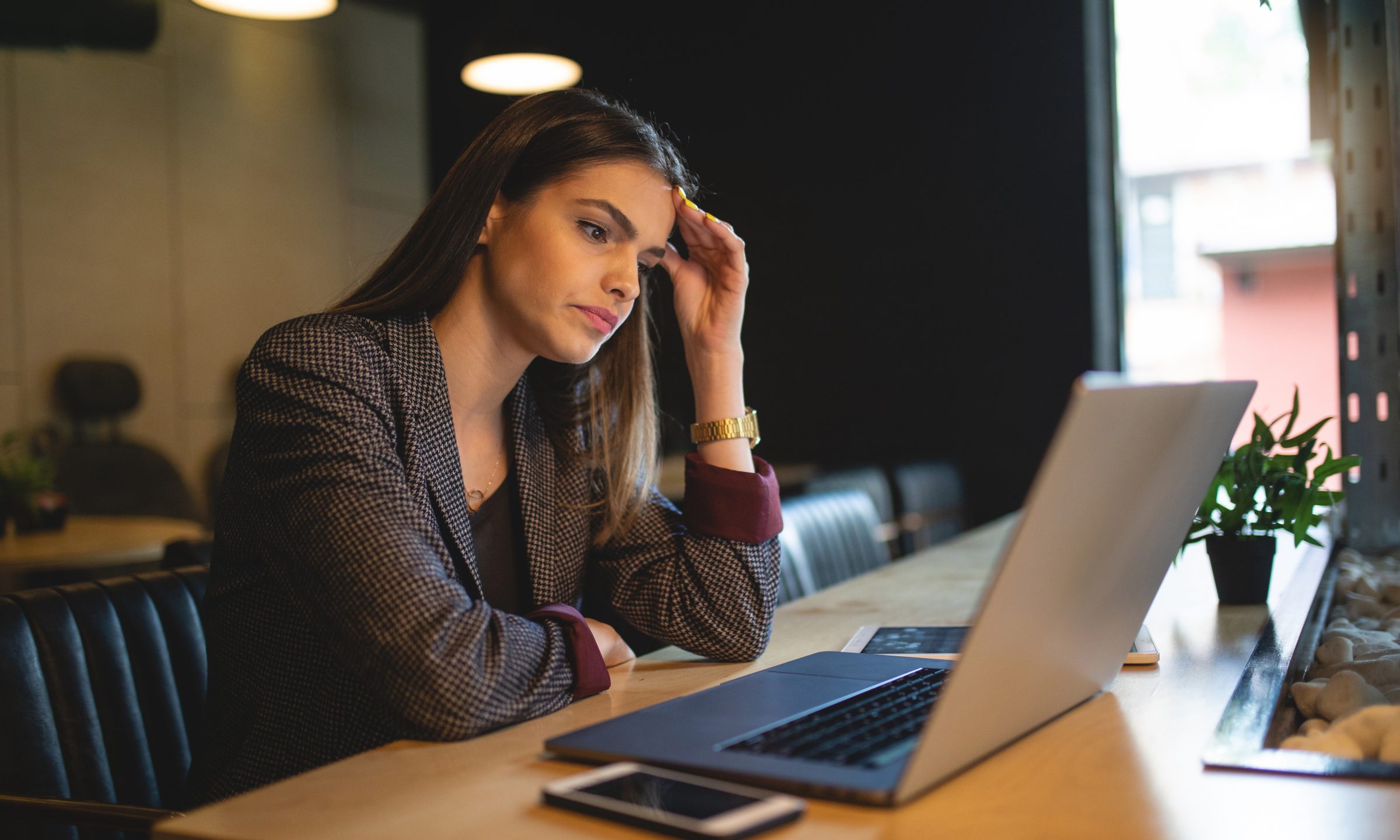 Invoice Factoring vs. Invoice Financing - NerdWallet