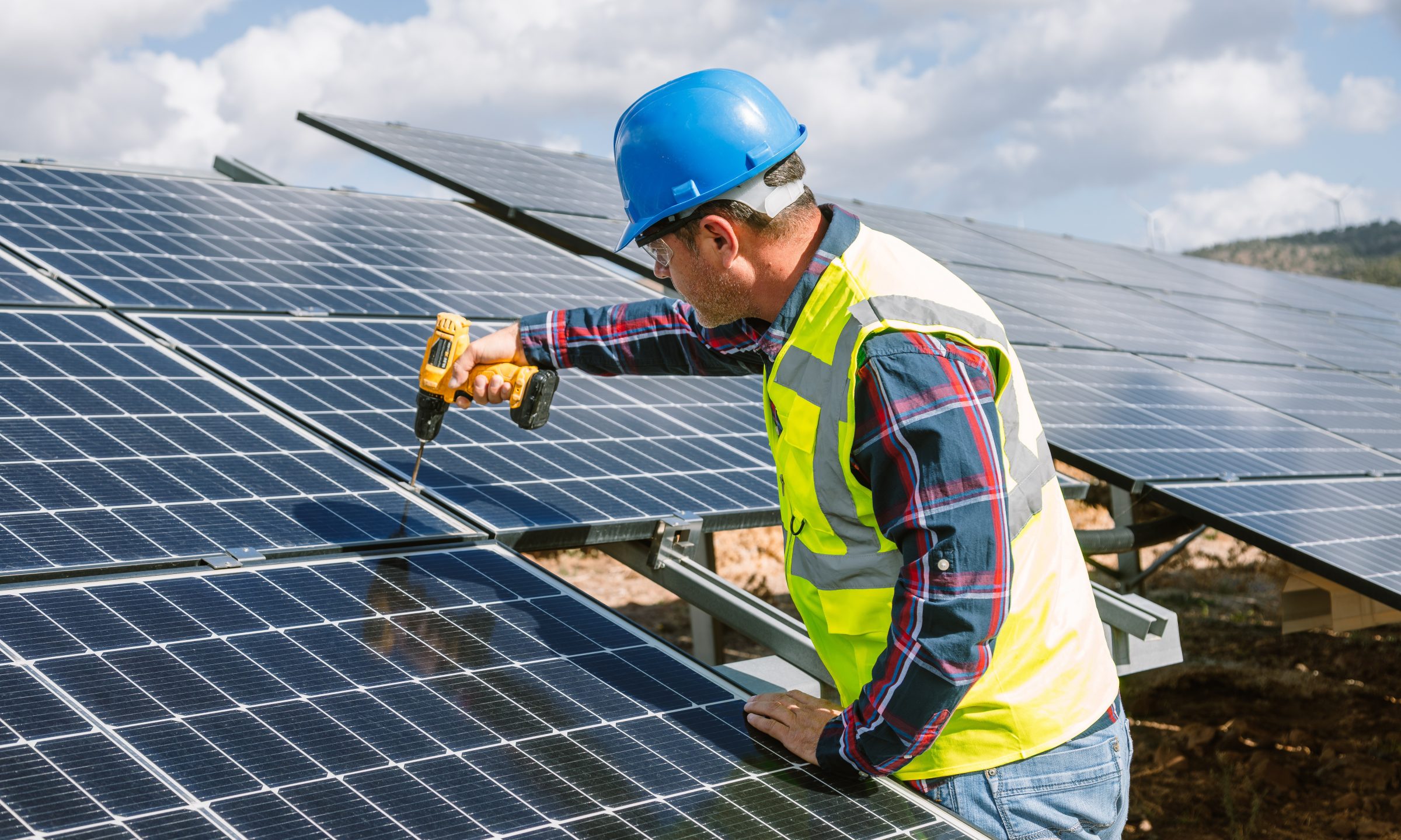 Solar Panel Scams and How to Avoid Them - NerdWallet
