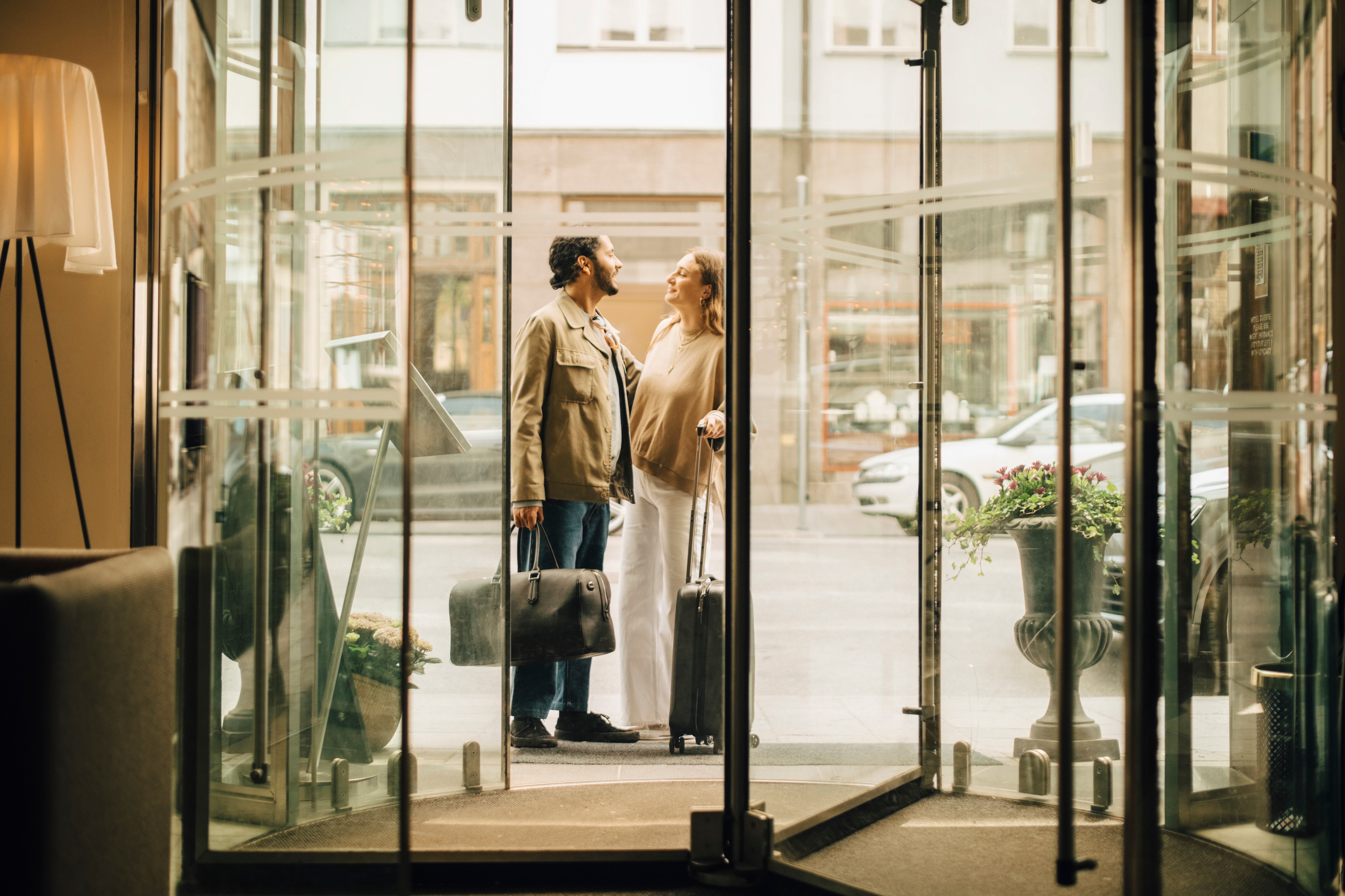 One Key Card Review: Earn and Redeem Rewards on Expedia Group Sites ...