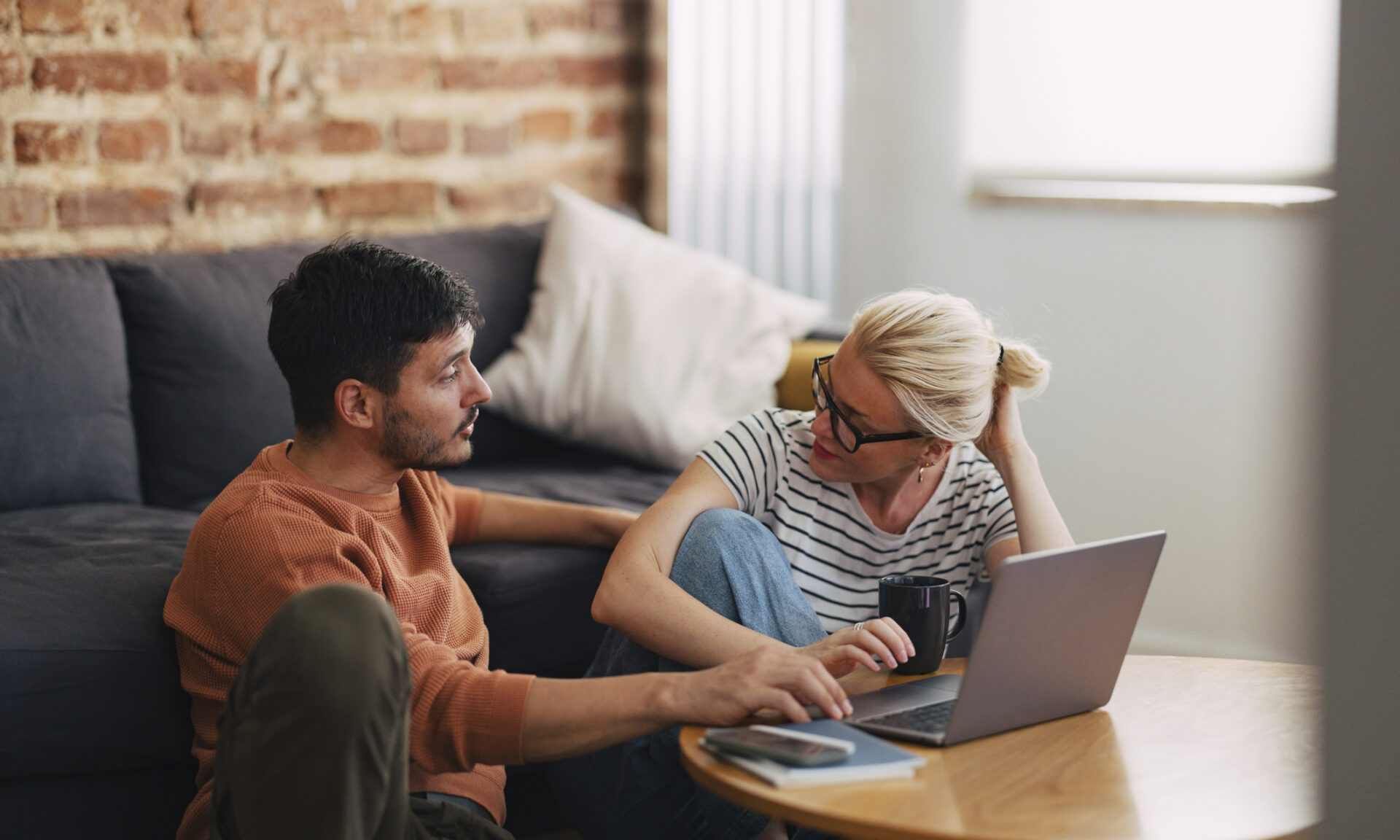 How a Joint Bank Account Works - NerdWallet Canada