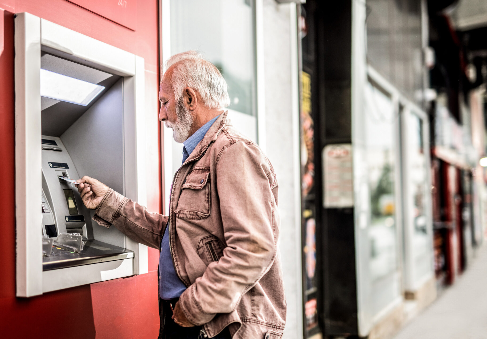 How to Make Free ATM Withdrawals in Canada - NerdWallet Canada
