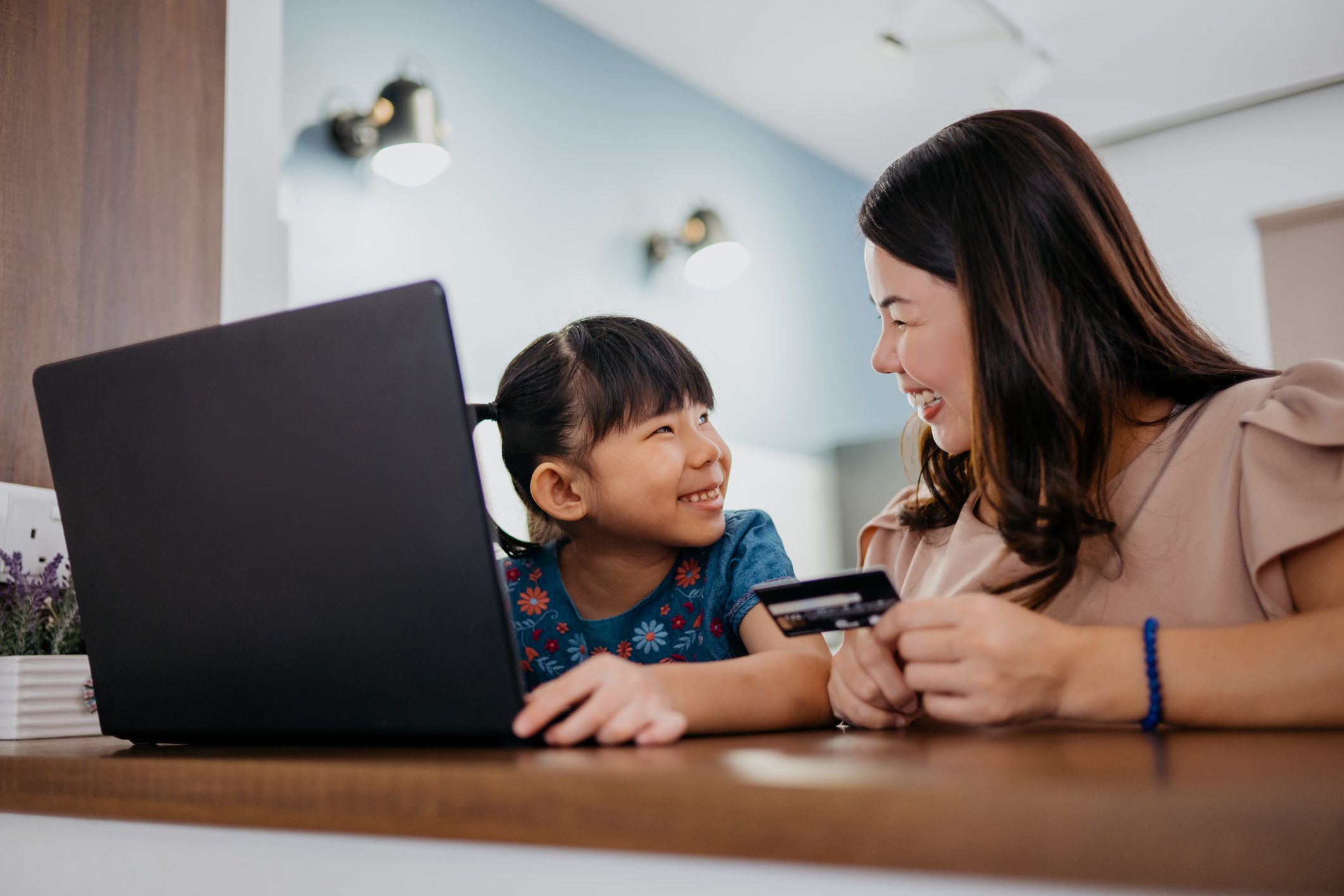 How Does a Kids Bank Account Work? - NerdWallet Canada