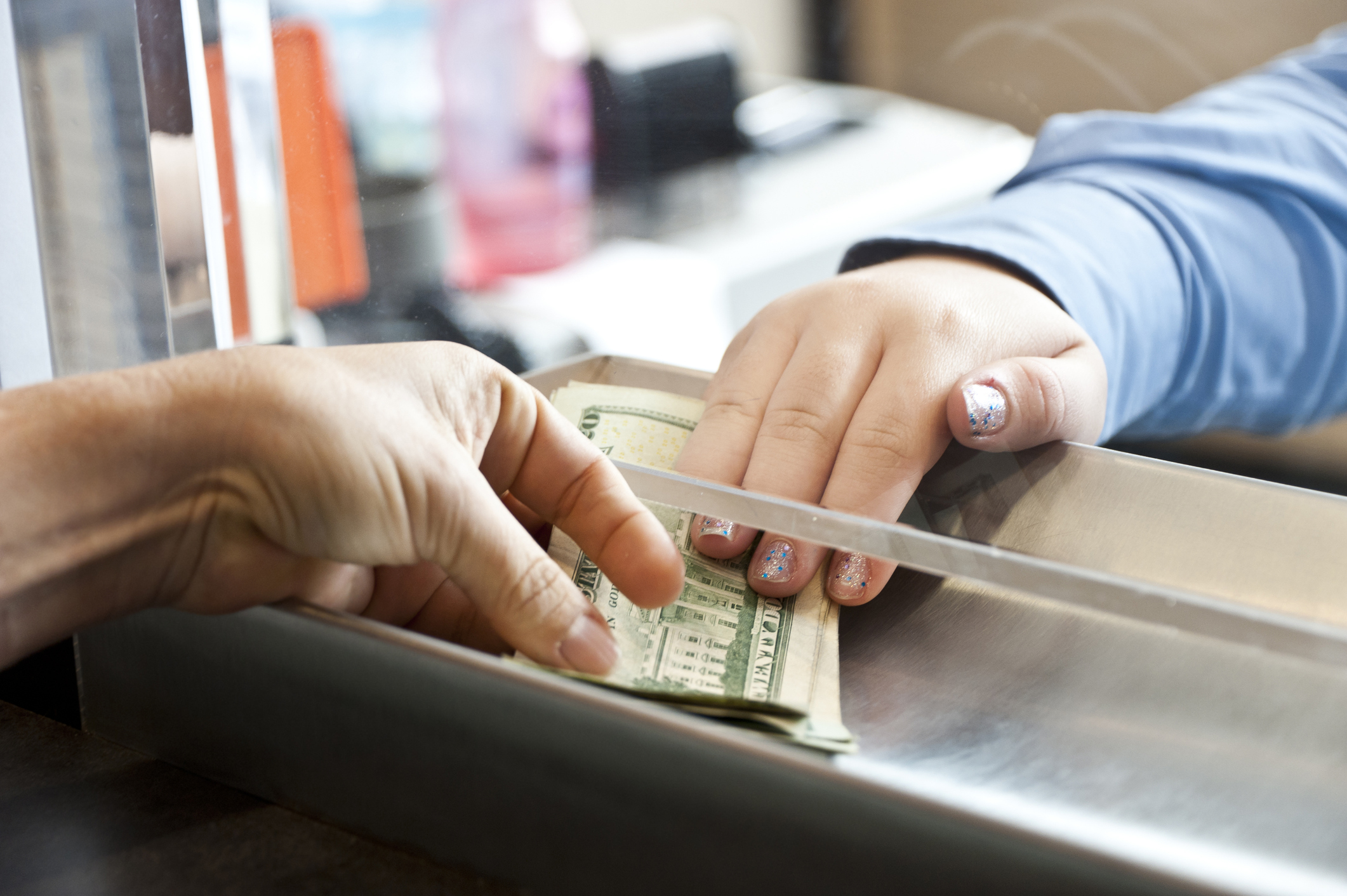 Online Banking vs. Branch Banking in Canada: Pros and Cons - NerdWallet