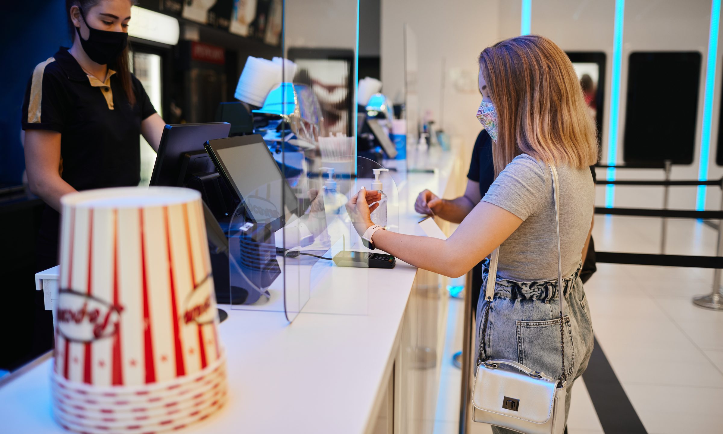 Contactless Payments: How They Work and Why You Can Trust Them - NerdWallet
