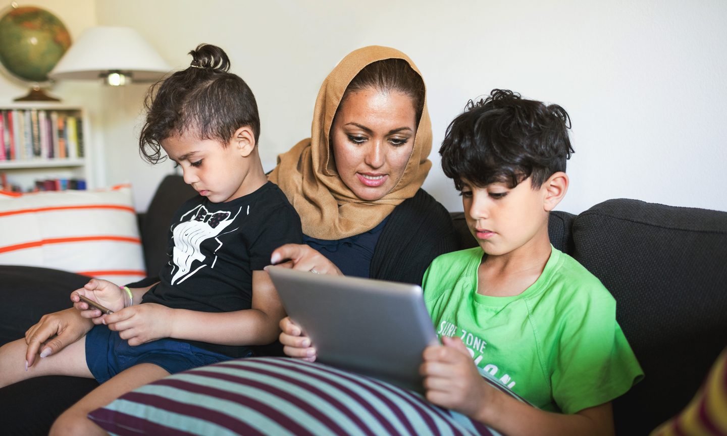 10 Best Banking Apps and Debit Cards for Kids and Teens - NerdWallet