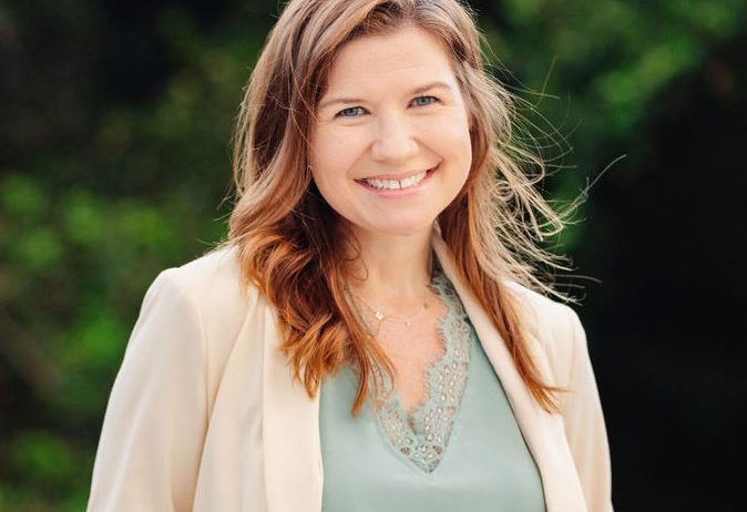 Holly Carey, Assigning Editor - NerdWallet