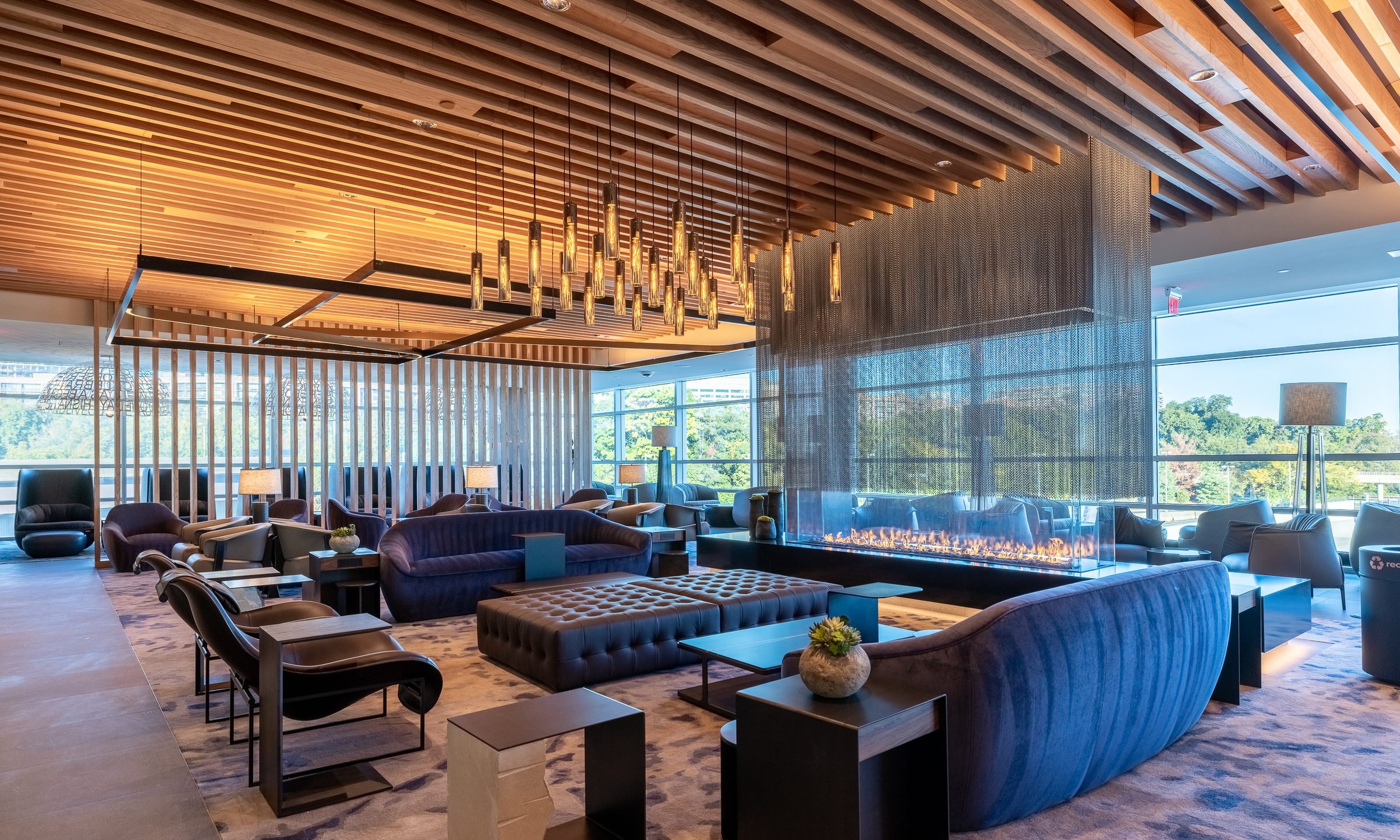 American Airlines Admirals Club DCA Review - NerdWallet