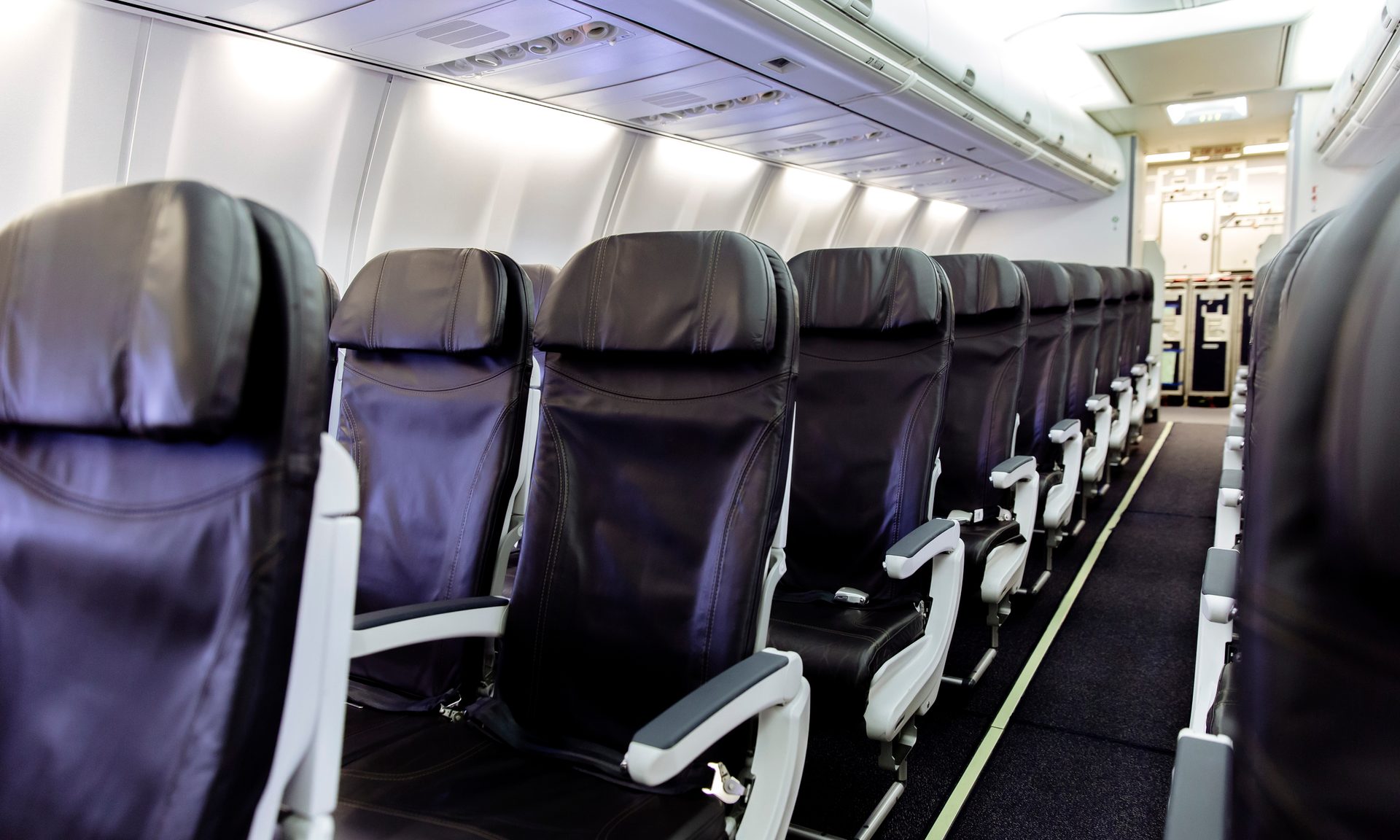 The Pros & Cons of Bulkhead Plane Seats - NerdWallet